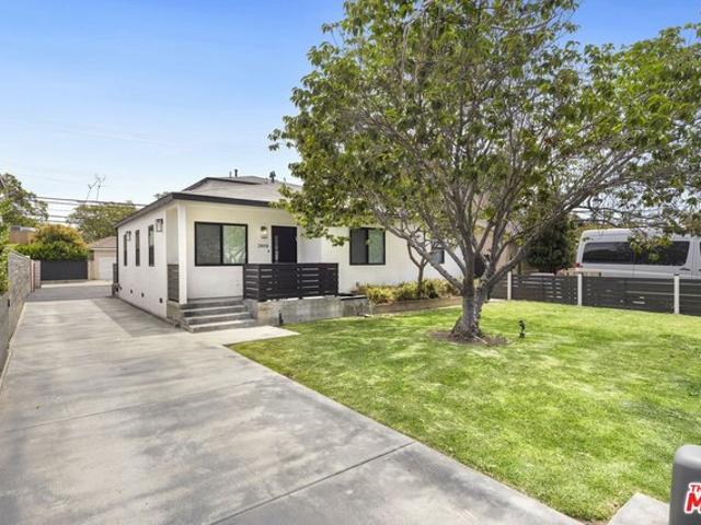 2806 S Barrington Ave, Los Angeles, CA 90064