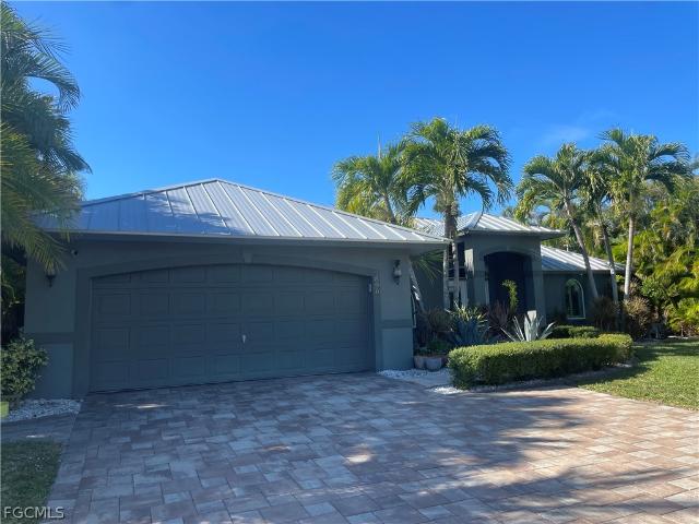 2806 SE 22nd Pl, Cape Coral, FL 33904 | MLS #2026007