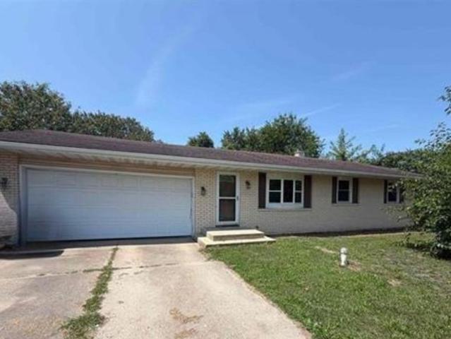 2806 Sharon St, Winona Lake, IN 46590