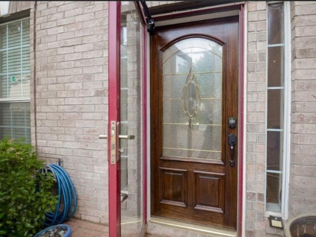 2806 Town Gate Court