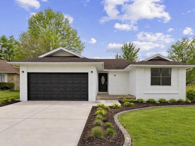 2806 W Swan St, Springfield, MO 65807