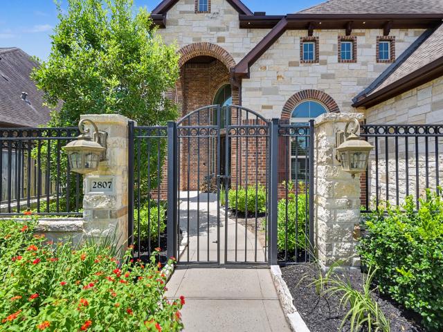 2807 Alan Lake Lane