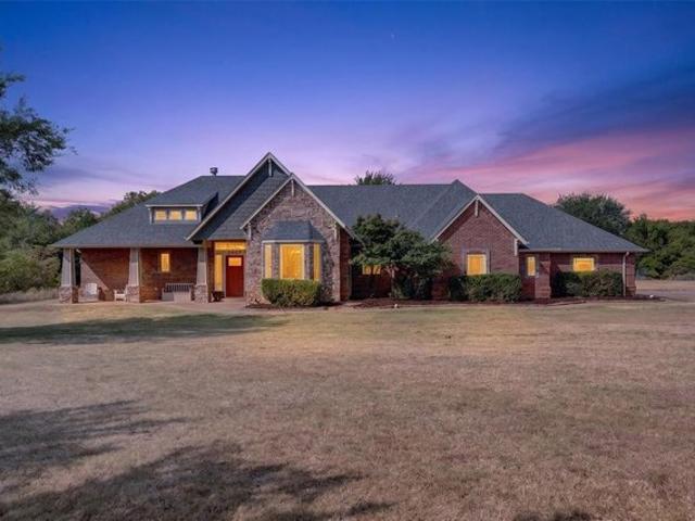2807 Edmond Rd NE, Piedmont, OK 73078