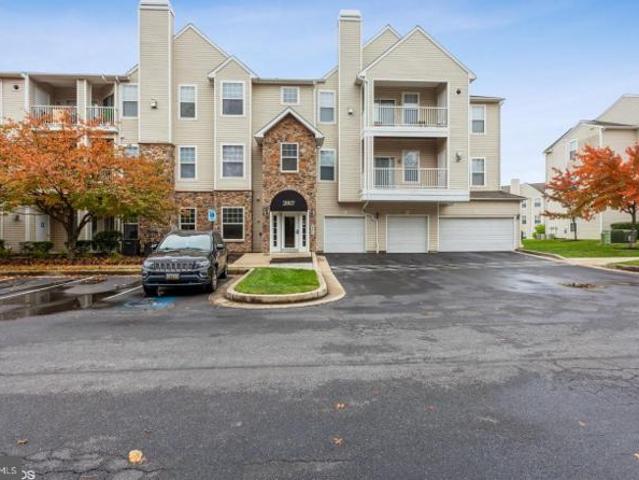 2807 Gresham Way #101, Windsor Mill, MD 21244