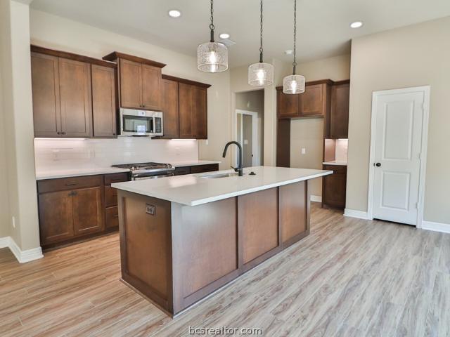 2807 Spector Drive