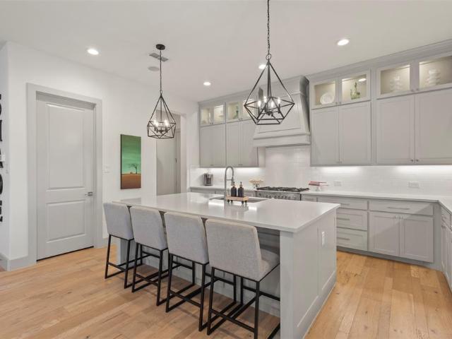 2807 Wingate St, Fort Worth, TX 76107 | MLS #21245 | Compass