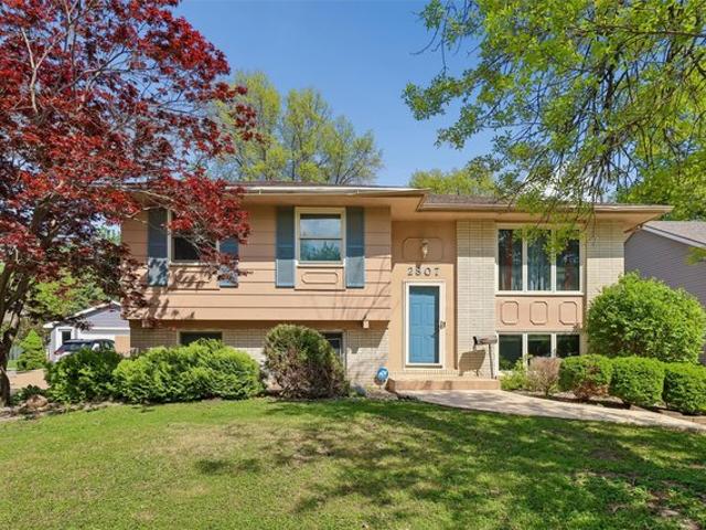 2807 54th St, Des Moines, IA 50310