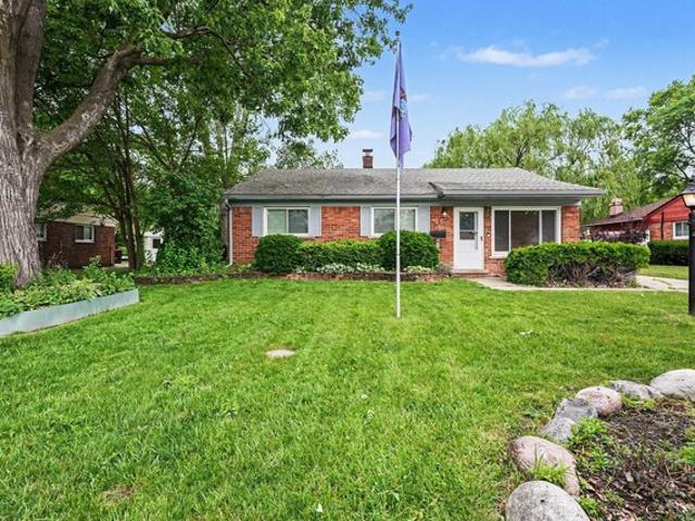 28083 Stuart Ave, Southfield, MI 48076