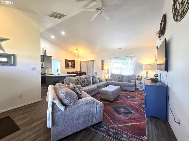 2808 athens ct