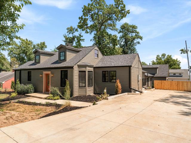 2808 Brightwood Ave