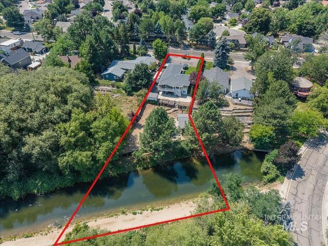 2808 E Boise Ave