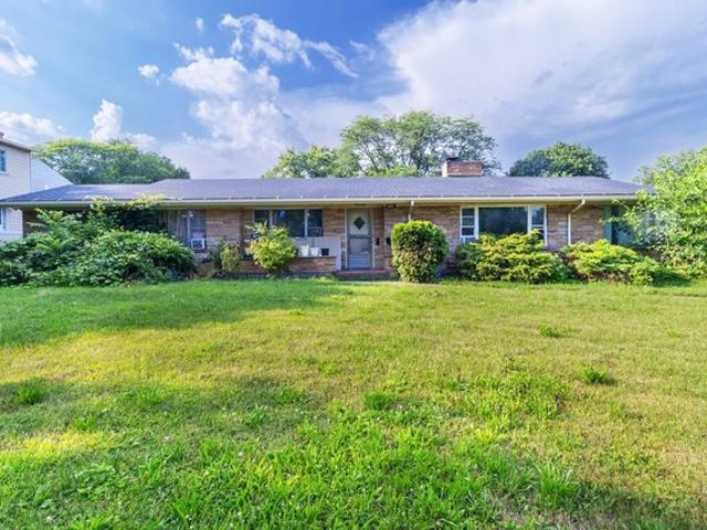2808 E State St, Rockford, IL 61108