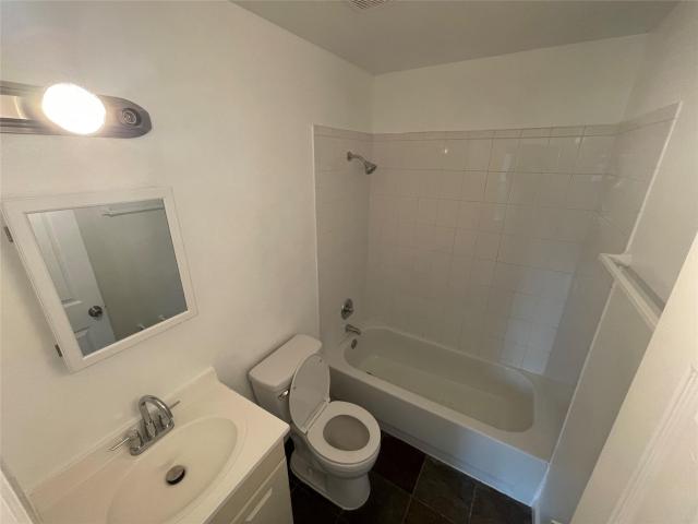 2808 Lyons Rd # A