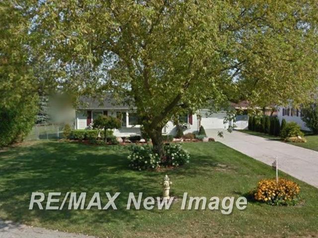 2808 Sandra Ct, Bay City, MI 48708