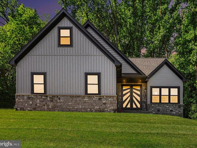 2808 Spring Valley Rd, Lancaster, PA 17601