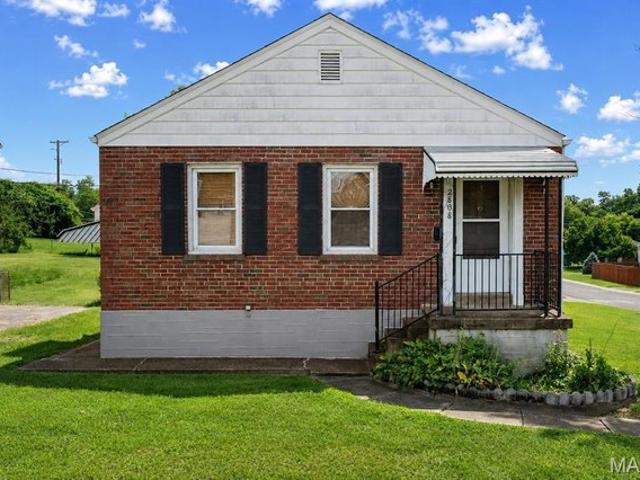 2808 Telegraph Rd, Saint Louis, MO 63125