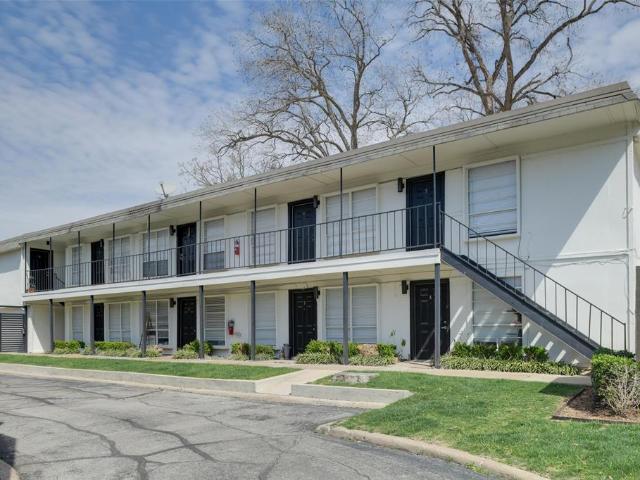 2808 Throckmorton Street # 205