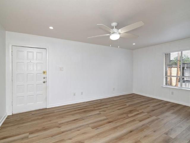 2808 Throckmorton Street # 206
