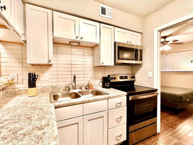 2808 Whitis Ave, Unit C207, Austin, TX 78705 | MLS #5997