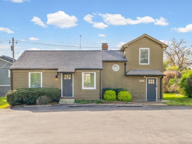 2809 Azalea Pl