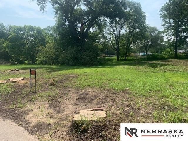 2809 and 2811 Bristol St, Omaha, NE 68111
