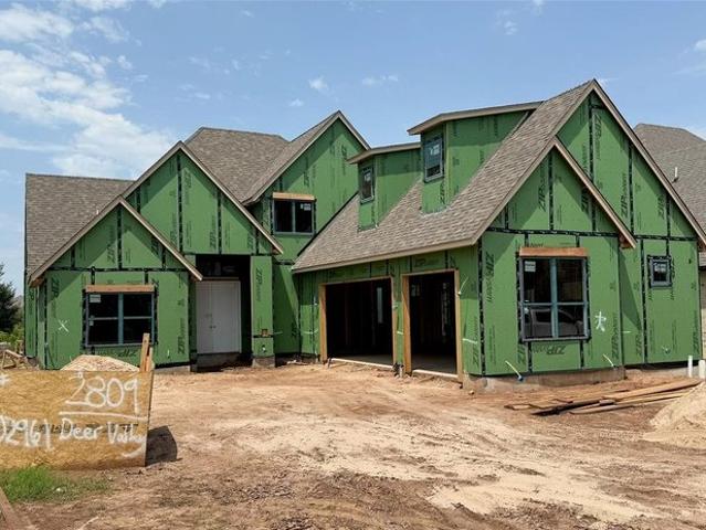 2809 Deer Valley Ln, Yukon, OK 73099