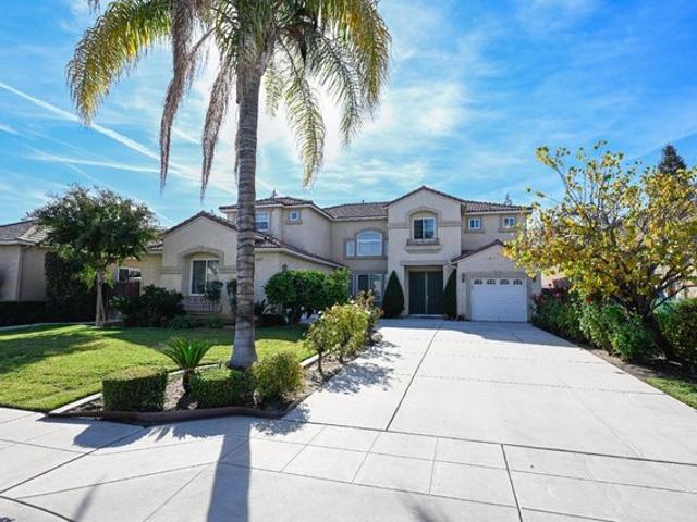 2809 E Omaha Ave, Fresno, CA 93720