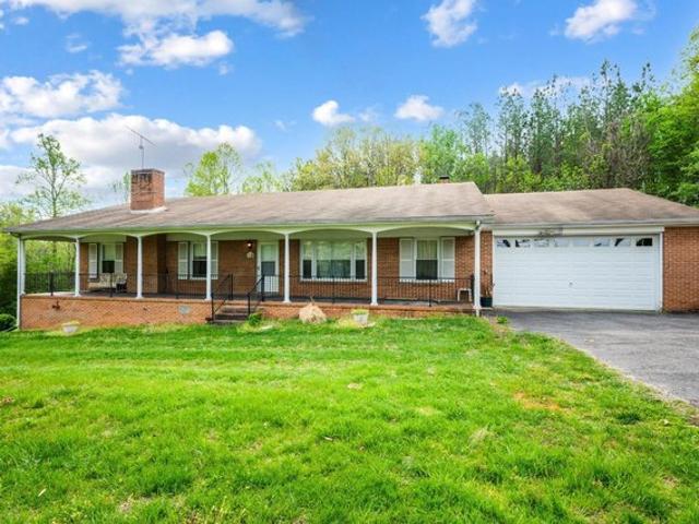 2809 Hillcroft Rd, Charlotte Court House, VA 23923