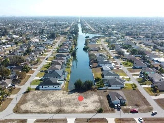 2809 SW 7th Pl, Cape Coral, FL 33914