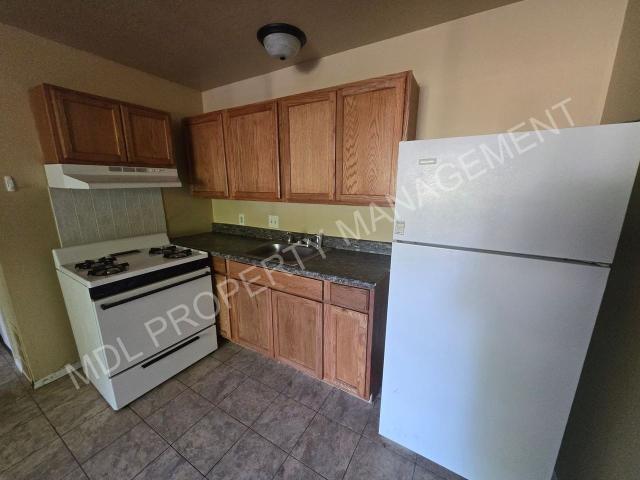 2809 S Jefferson* 1 Bedroom Apartment for Rent at 2809 S Jefferson Ave, Saginaw, MI 48601