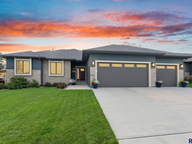 2809 S Maplewood Ave, Sioux Falls, SD 57110