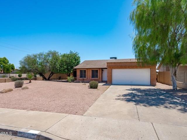 2809 S Pennington, Mesa, AZ 85202