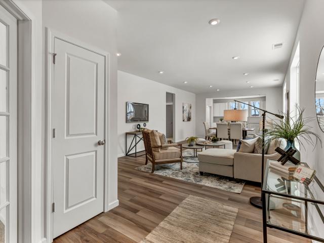 2809 Spring Circle South