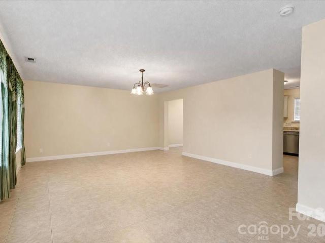 2809 Trestle Court SW