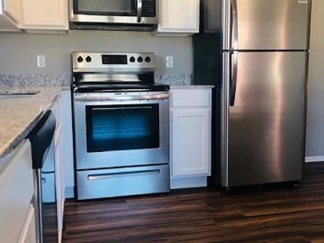 2809 W Blackstone Crossing