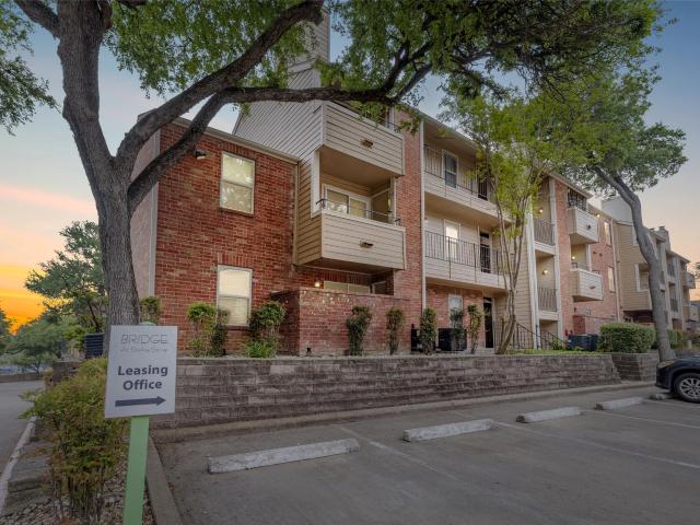 2809 W William Cannon Dr, Unit I203, Austin, TX 78745 | MLS #6638 | Compass