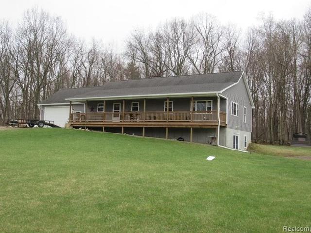 2800 Meadowdale Rd, Lapeer, MI 48455