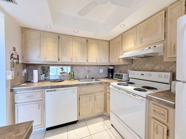 2800 NW 47th Ter Unit 106B, Lauderdale Lakes, FL 33313