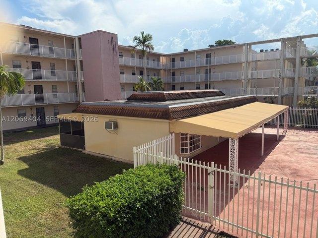 2800 NW 56th Ave Apt E206, Lauderhill, FL 33313