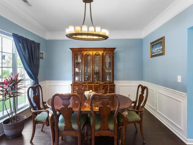 2800 Bottlebrush Court