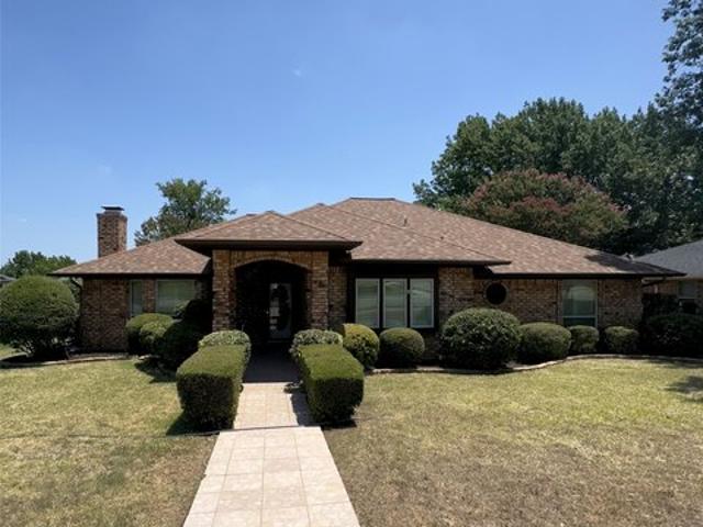 2800 Clearmeadow St, Bedford, TX 76021