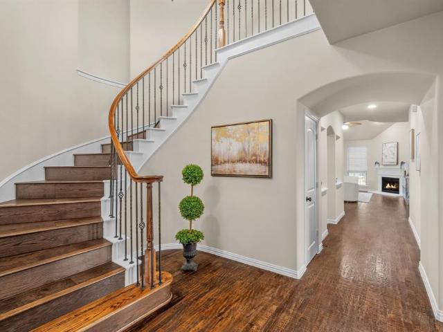 2800 Cole Castle Drive