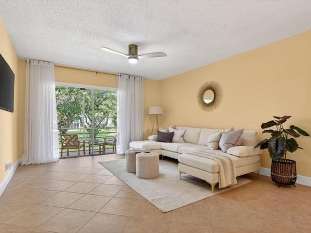 2800 Fiore Way Apt 212, Delray Beach, FL 33445