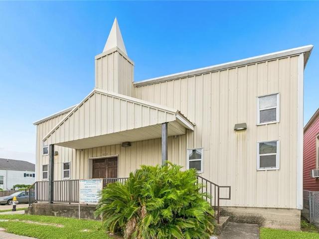 2800 First Street
