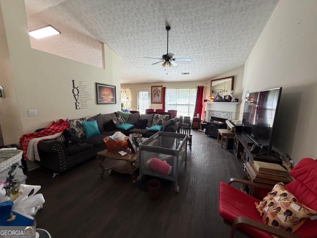 2800 Hillvale Cove Way