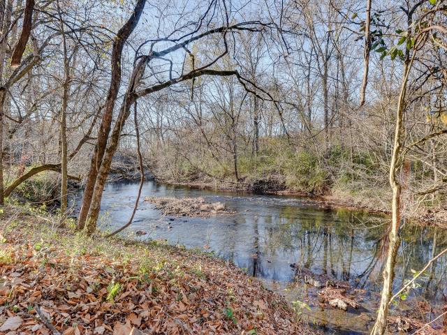 2800 Hills Creek Rd