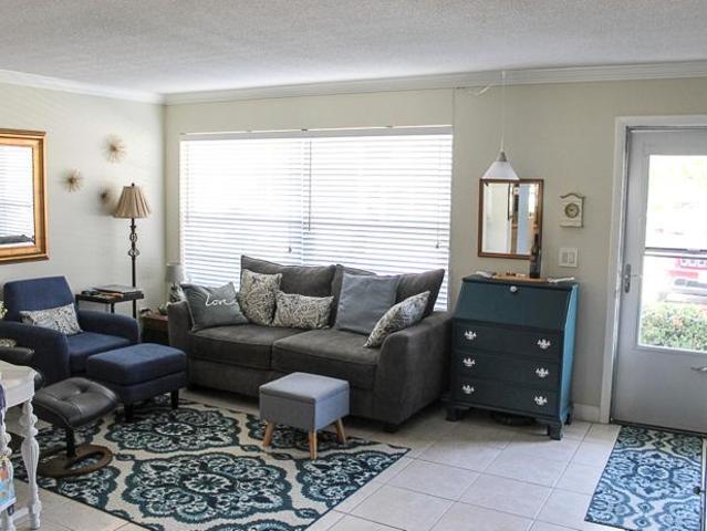 2800 Indian River Blvd #D2, Vero Beach, FL 32960