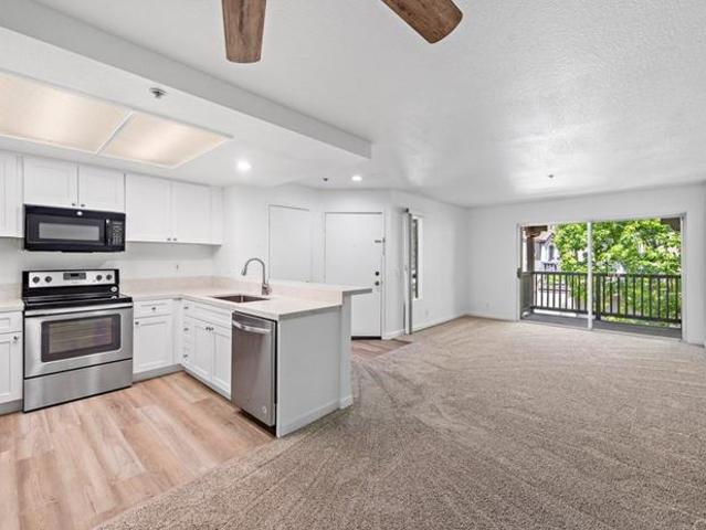 2800 Keller Dr #86 Tustin, CA 92782