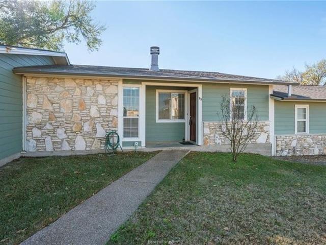2800 Longmire Dr Apt 33, College Station, TX 77845