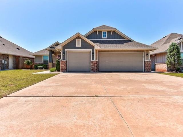 2800 Pebble Creek St, Moore, OK 73160